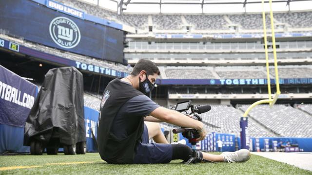 View from the sideline: Student filmmaker captures NFL action - URNow ...