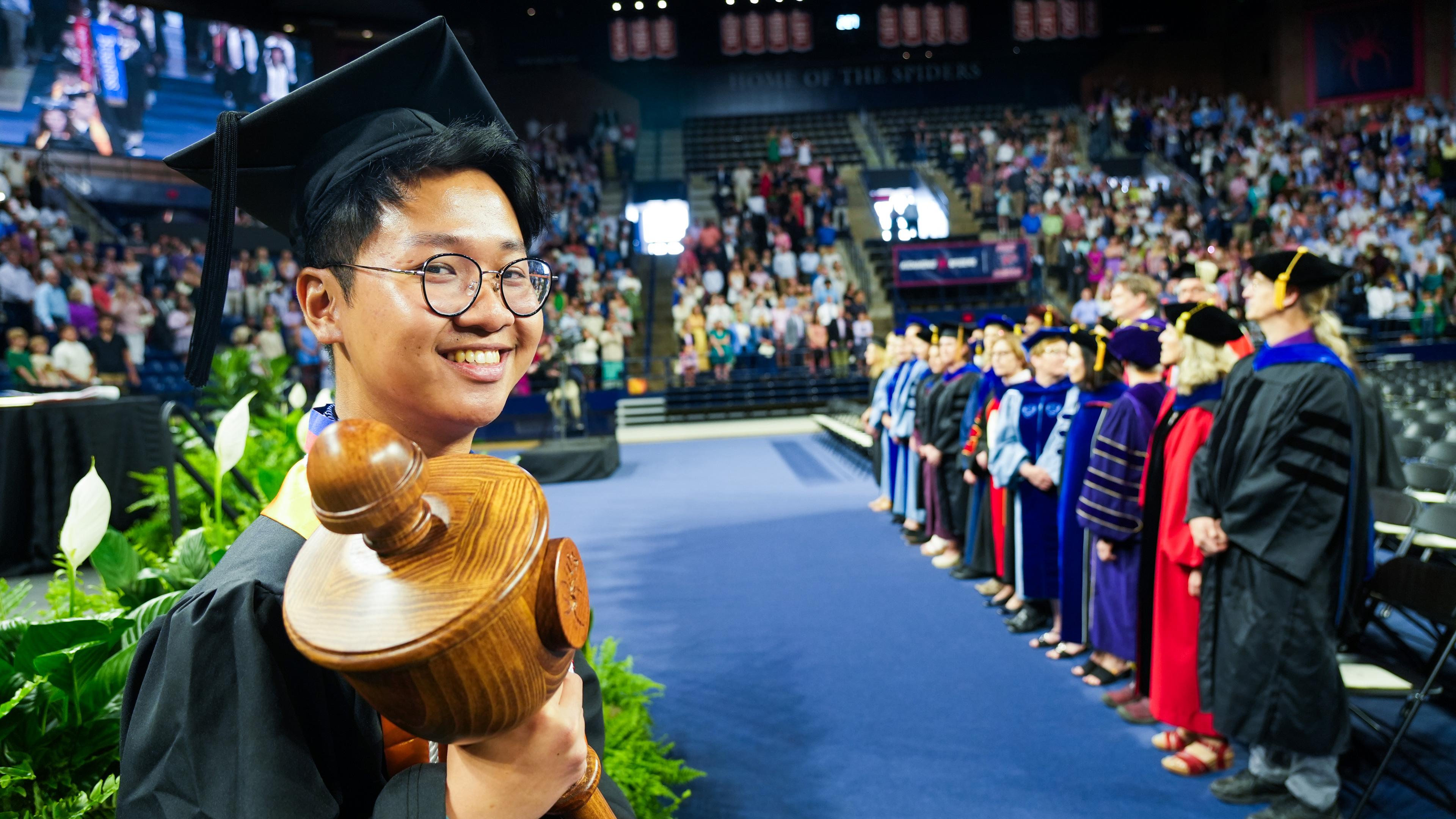 Commencement traditions offer a chance to celebrate and reflect - URNow - University of Richmond