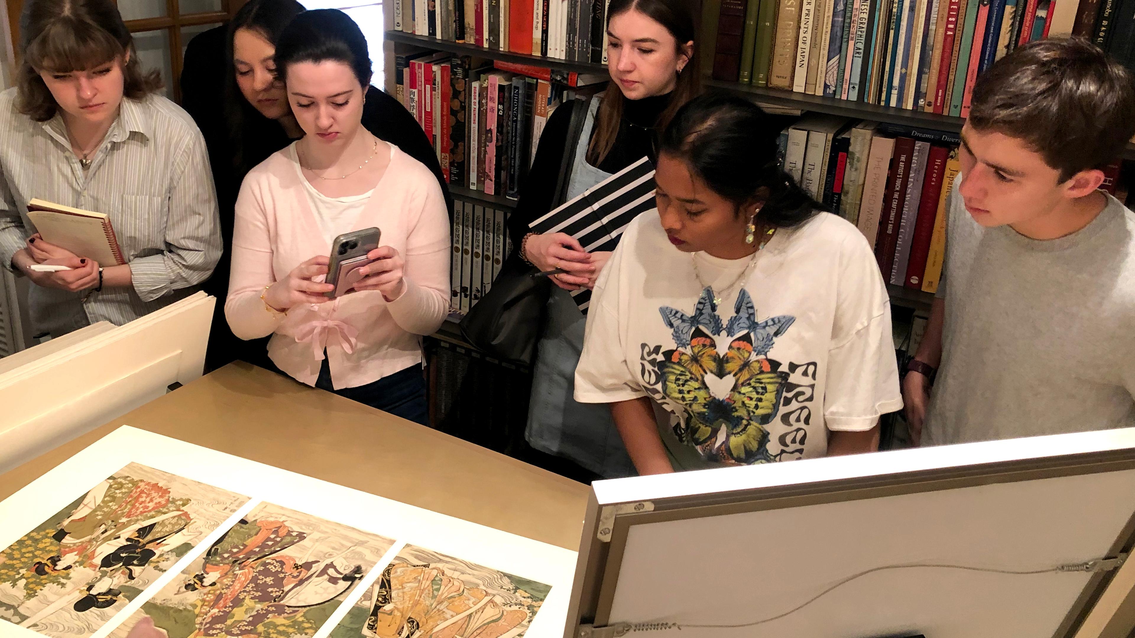 Spiders get an inside look at the NYC art world - URNow - University of ...