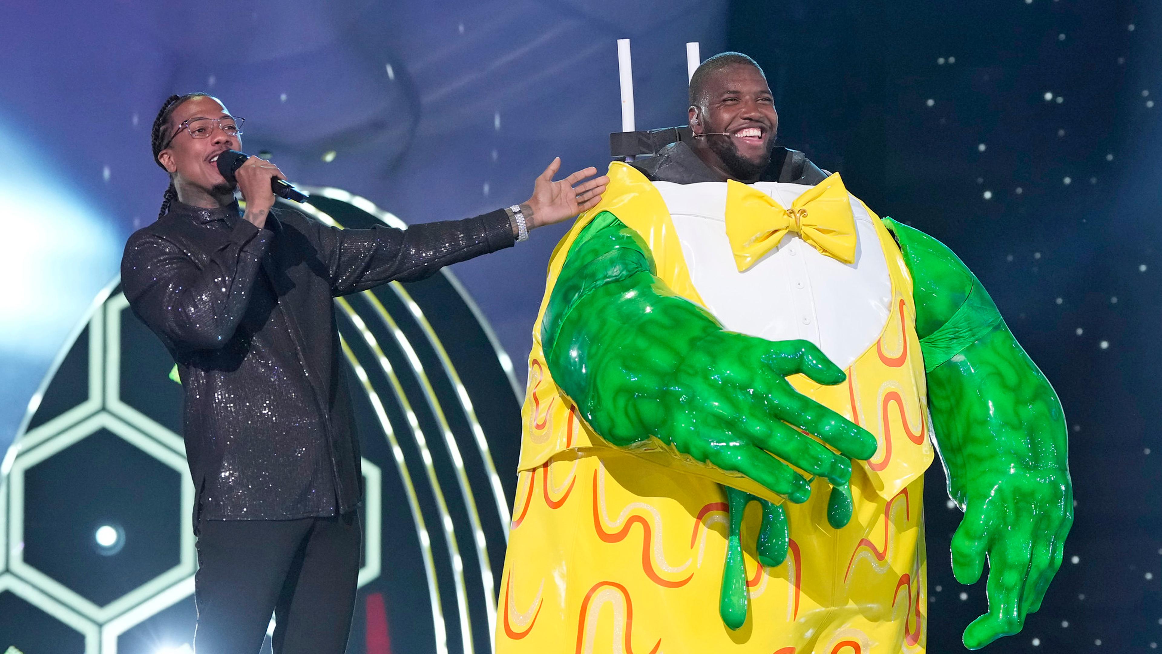 Kobie Turner keeps them guessing on 'The Masked Singer' - URNow ...